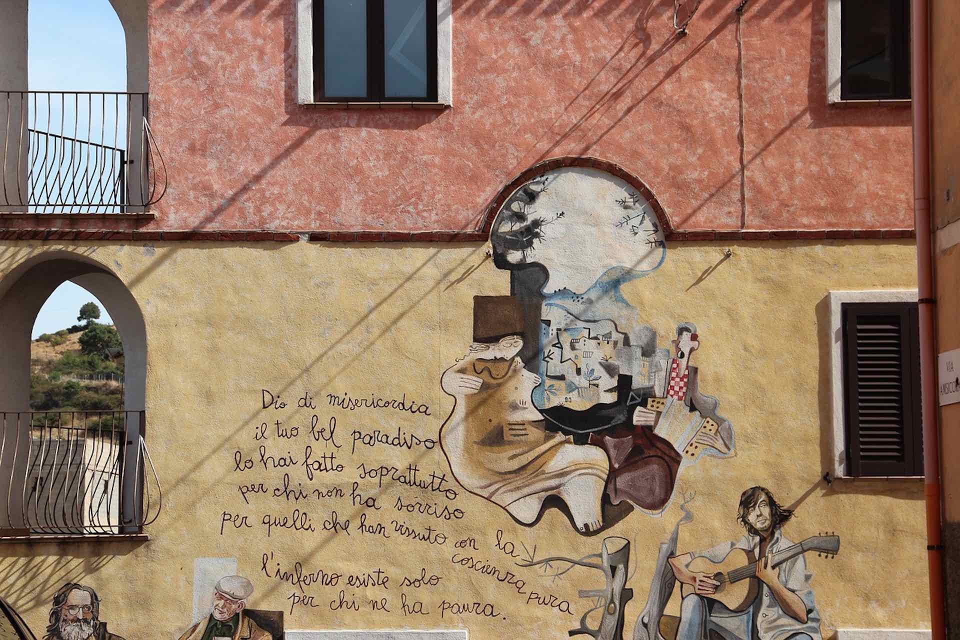 Orgosolo et ses peintures murales - Guide tourisme Sardaigne